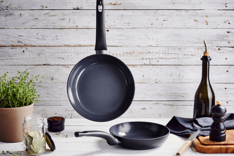 Beka Kuro - Poêle antiadhésive en aluminium noir 30cm