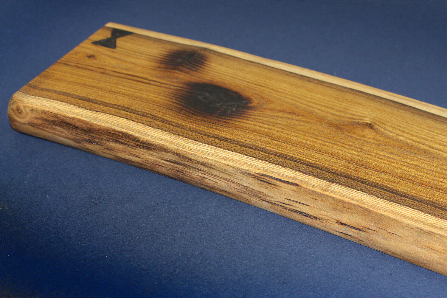 Barre magnétique artisanale en superbe bois de cytise